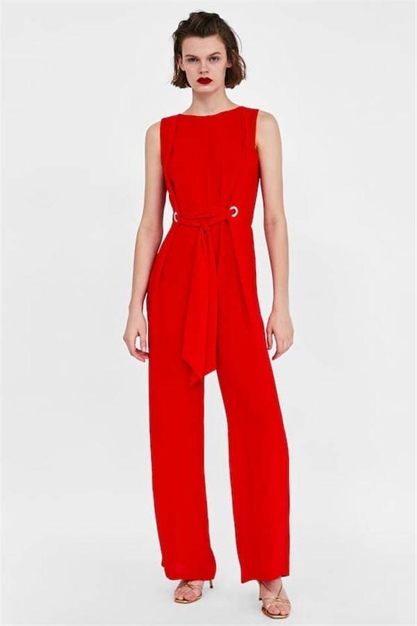 Ide Outfit Warna Merah Super Kece Yang Bisa Jadi Inspirasimu Untuk ...